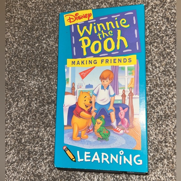 Disney | Media | Disney Winnie The Pooh Making Friends Vhs Vintage ...